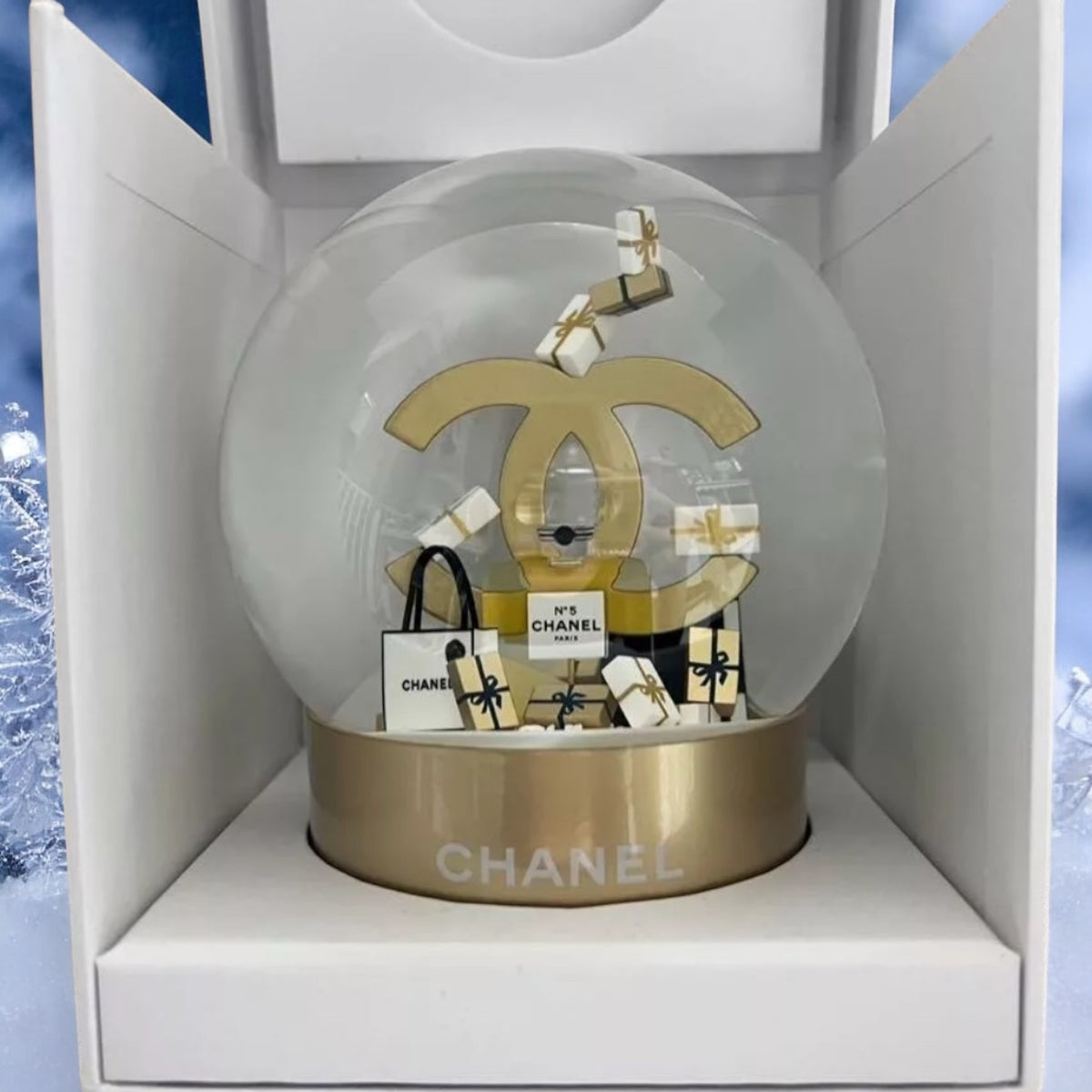 Chanel 2023-2024 Snow Globe, Exclusive, Limited Edition – LeidiDonna ...